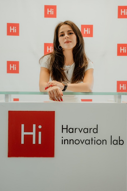 Confira a entrevista com a especialista em IA Júlia Beltrame | Confea ...