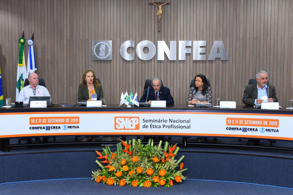 Realizado na sede do Confea, Seminário de Ética reúne 60 participantes ...